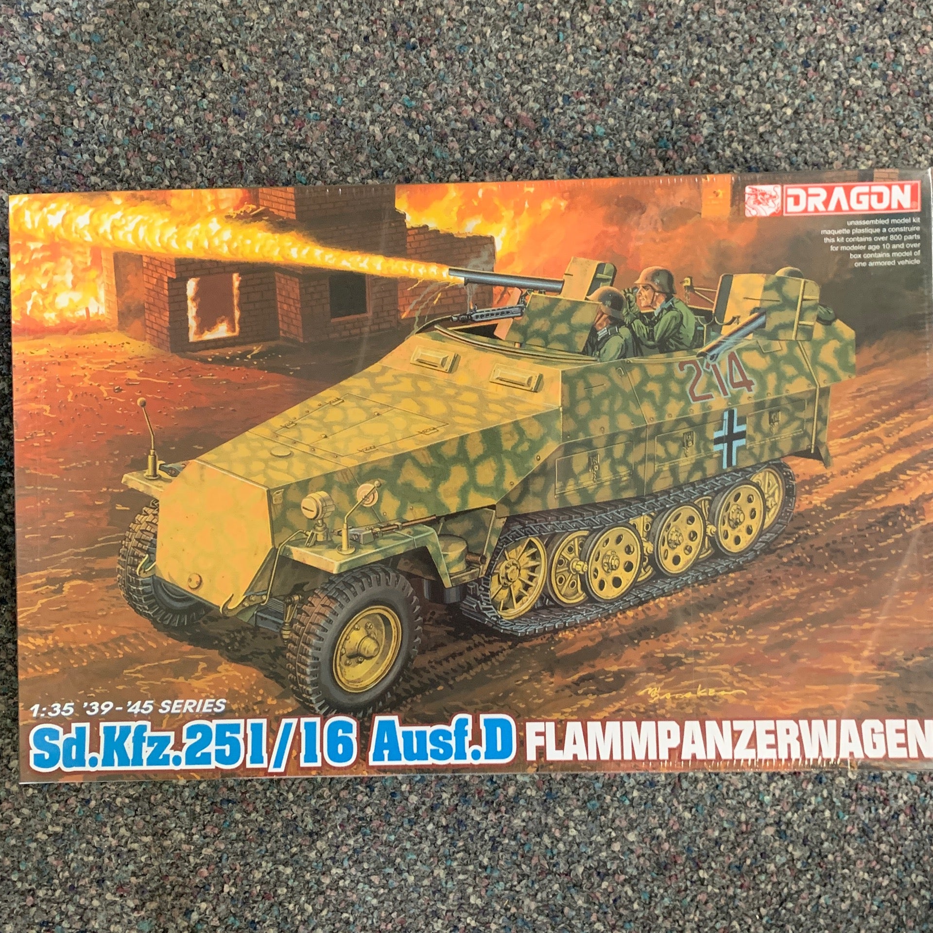 Dragon 1/35 sd.Kfz. 251/16 Ausf.D Flammpanzerwagen tank model kit 6247 ...