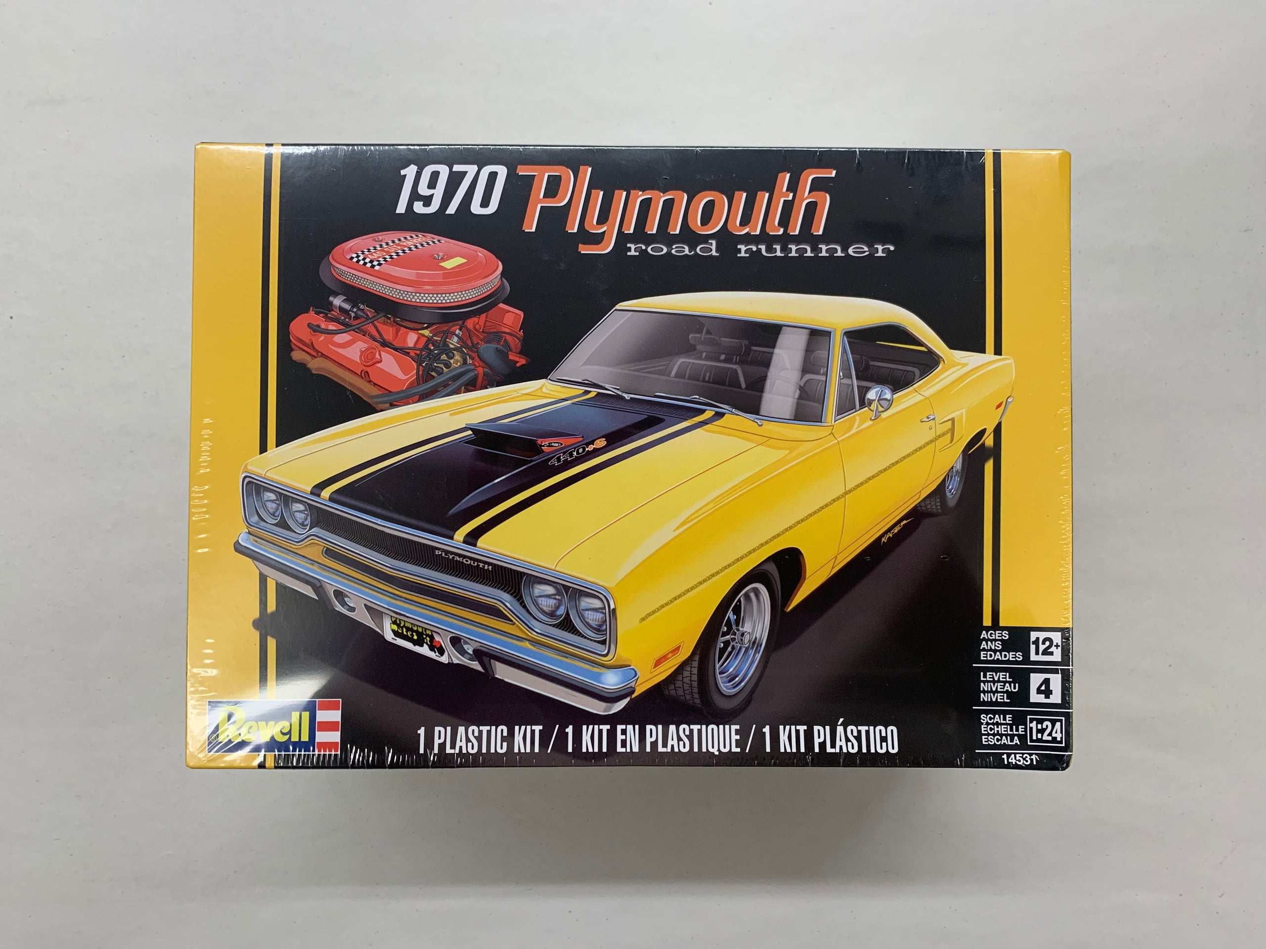 Revell 1/24 1970 Plymouth road runner model kit 4531 | Frontline Model ...